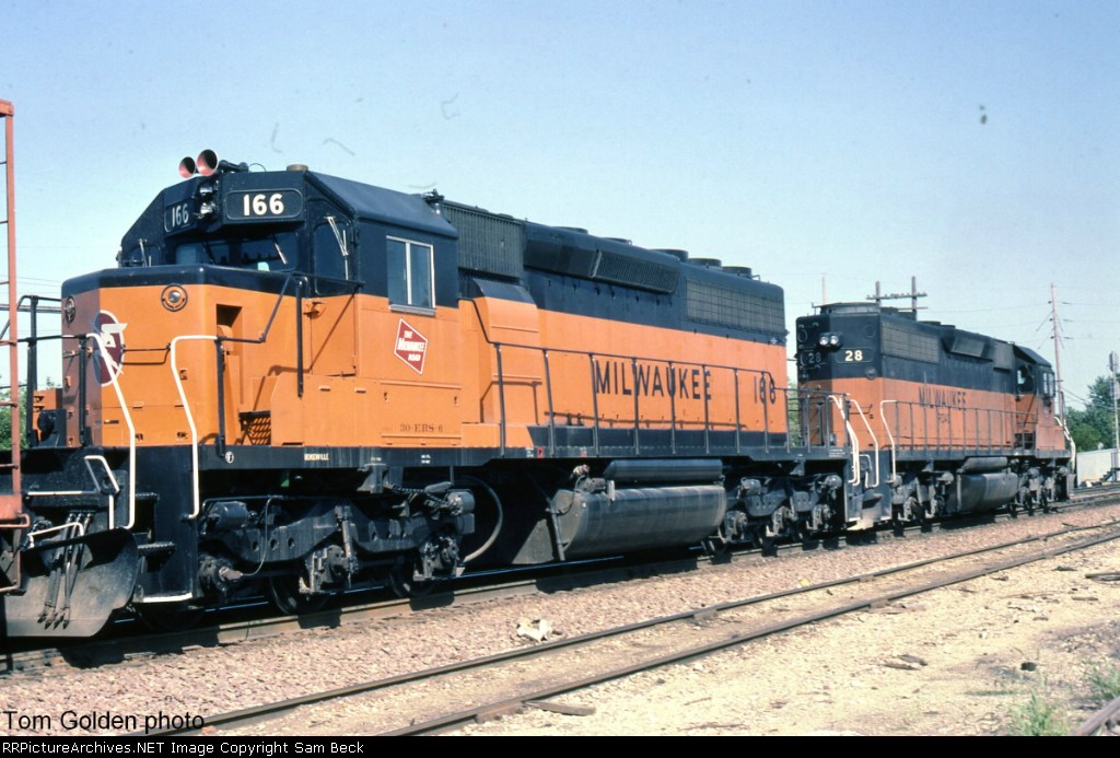 MILW 166 and 28 Eastbound